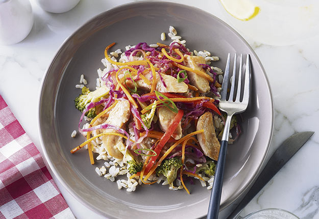 Sauté de poulet thaïlandais avec salade de brocoli - La Terre de chez nous