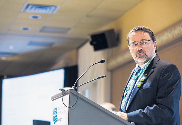 « Ce gouvernement semble vouloir détruire le territoire agricole ...